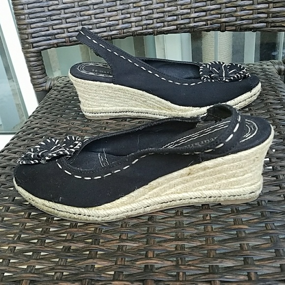 Naturalizer | Shoes | Comfy Naturlizer Black Wedge Heel Sandals | Poshmark